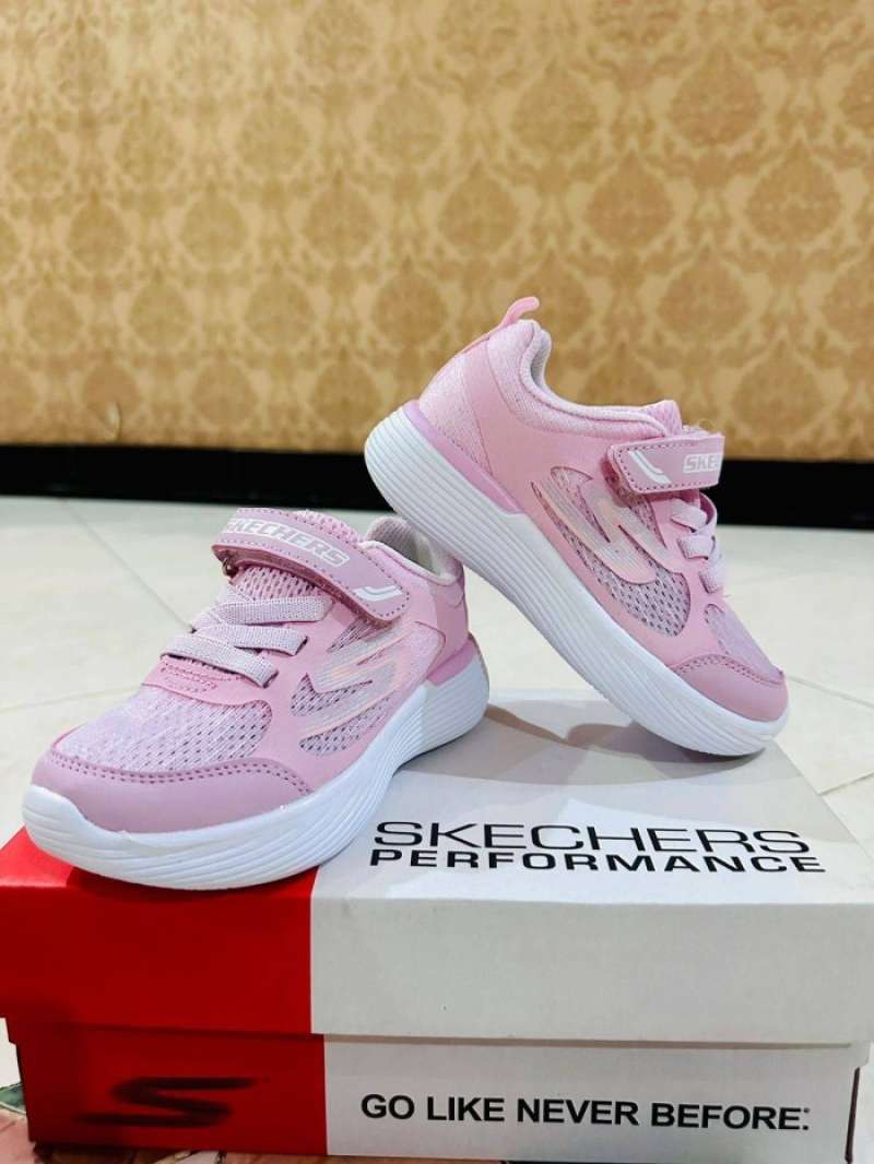 Jual Sepatu Anak Perempuan Sekolah Tk Paud Skechers Soft Pink Tali ...
