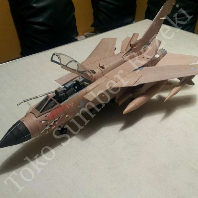 Jual Figure Pesawat Tempur Jet Sukoi Papercraft Tornado Paper Craft ...