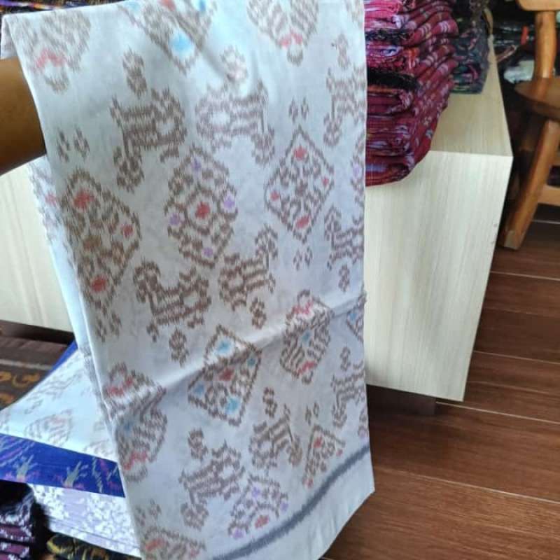 Jual Kain Tenun Endek Putih Catrian Gold Di Seller Sangninja ...