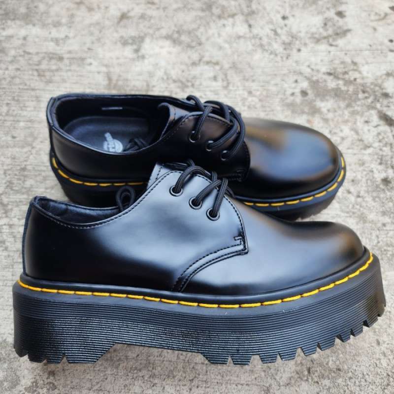 Jual Sepatu Boots Docmar Low 1461 Quad Platform Black Smooth Faux ...
