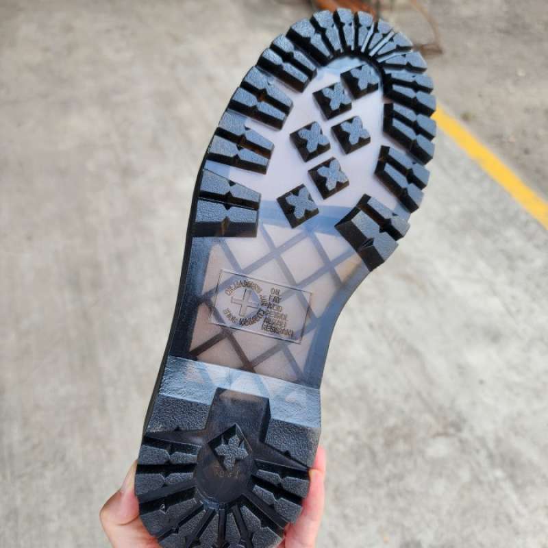 Jual Sepatu Boots Docmar Low 1461 Quad Platform Black Smooth Faux ...