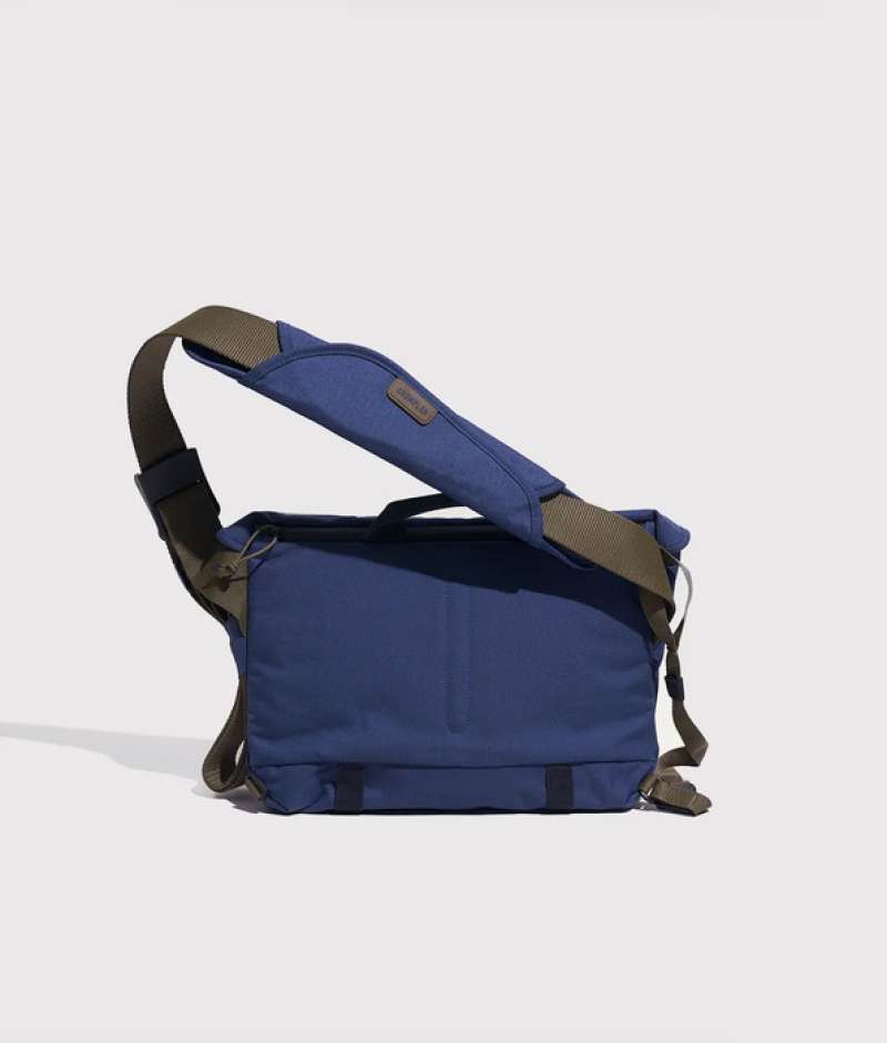 Promo Crumpler Slim Messenger Bag - Brace Diskon 25% Di Seller Crumpler ...