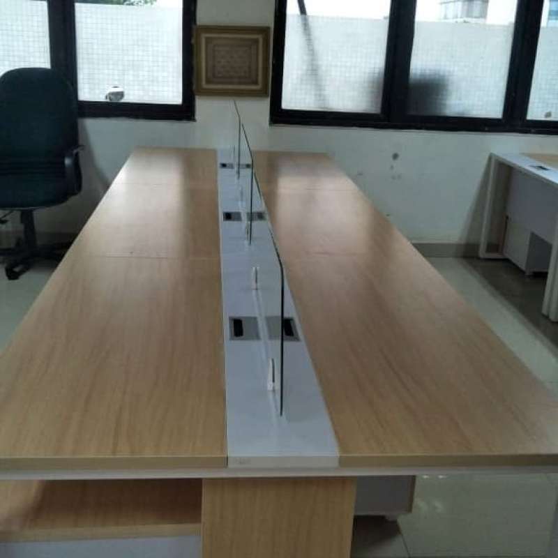 Jual Meja Uno Partisi Kantor Workstation Staf 4 Orang Seater Kaca Metal ...