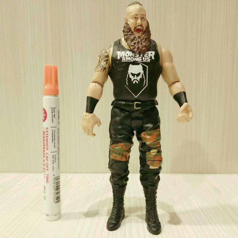Jual mainan action figure Braun strowman wwe wrestling figure smackdown ...
