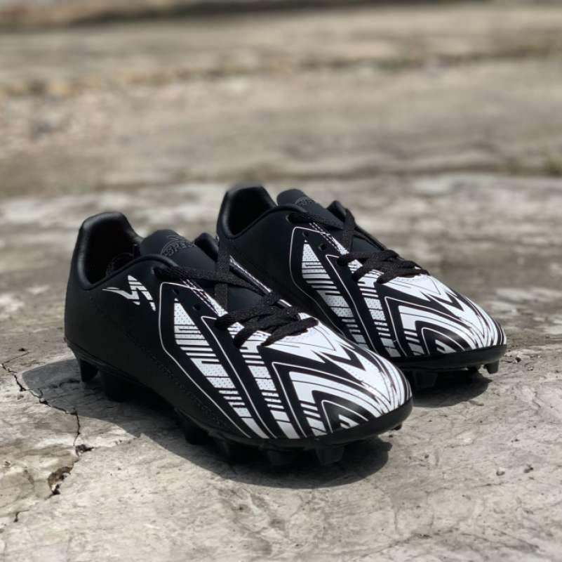 Promo Sepatu Bola Specs Original Dime Black White New Arrival 2022 - 41 ...