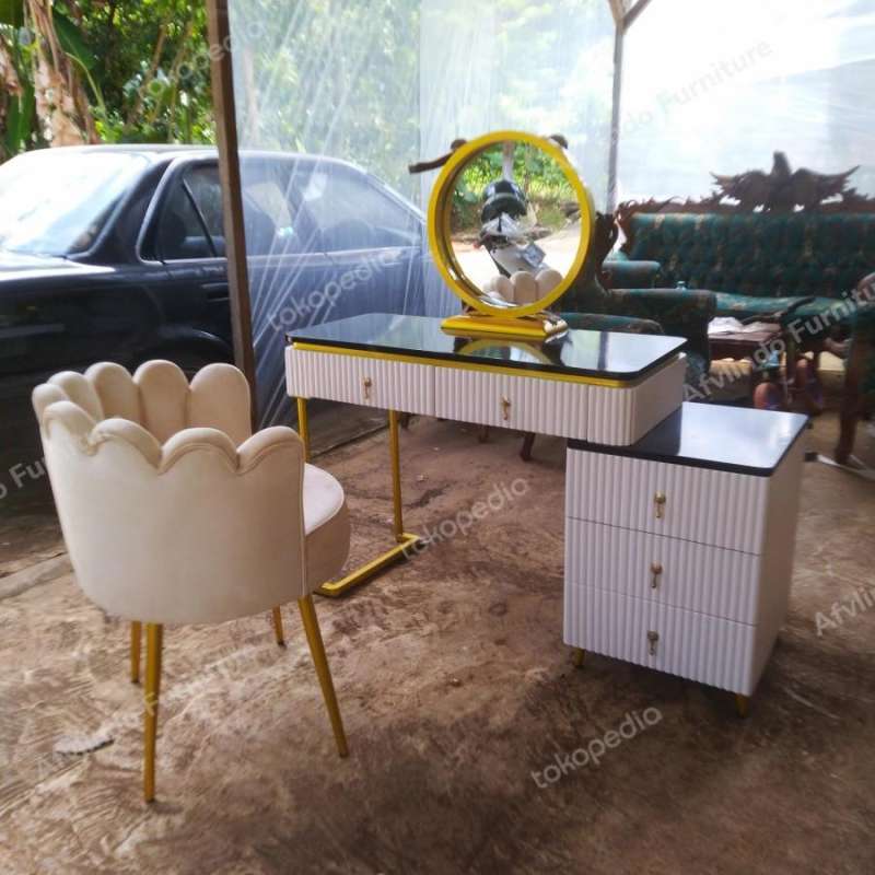 Jual Meja Rias Minimalis Modern Custom Kaki Besi Di Seller Afvlindo ...