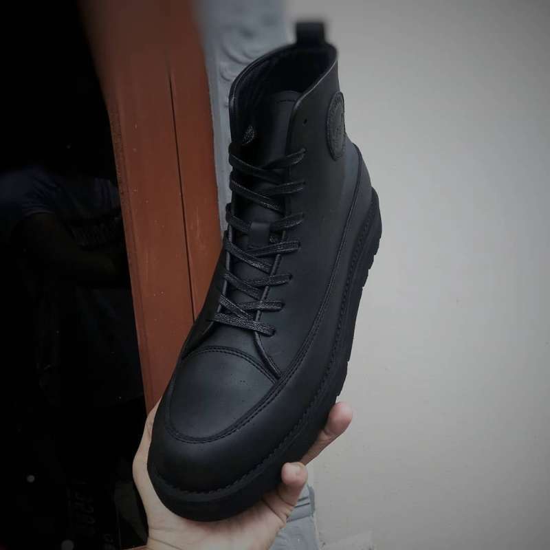 Promo Crewger Lexus Full Black Sepatu Boots Sneakers Pria Kulit Asli ...