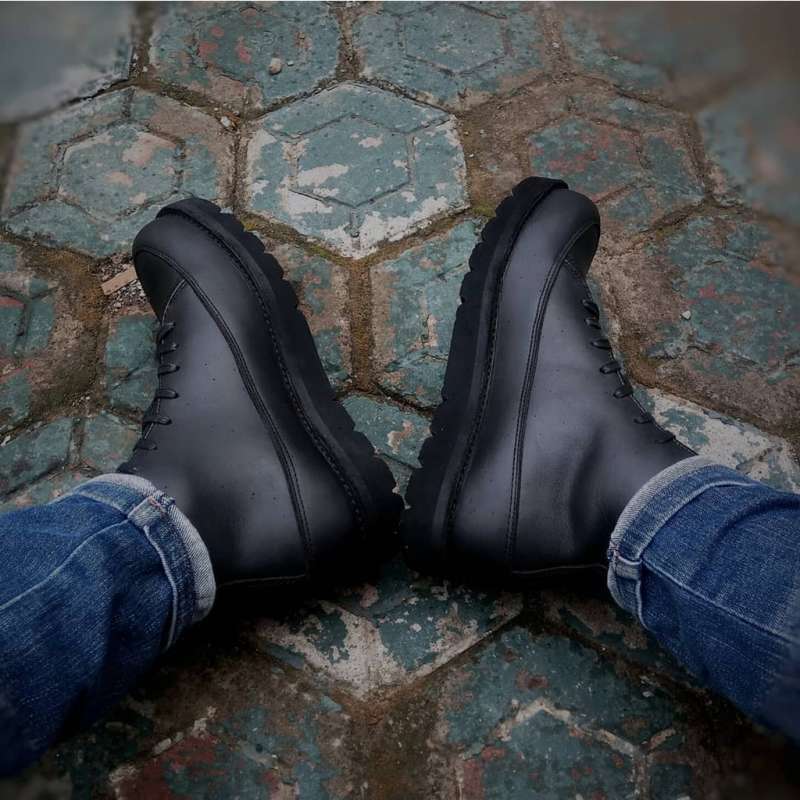 Promo Crewger Lexus Full Black Sepatu Boots Sneakers Pria Kulit Asli ...