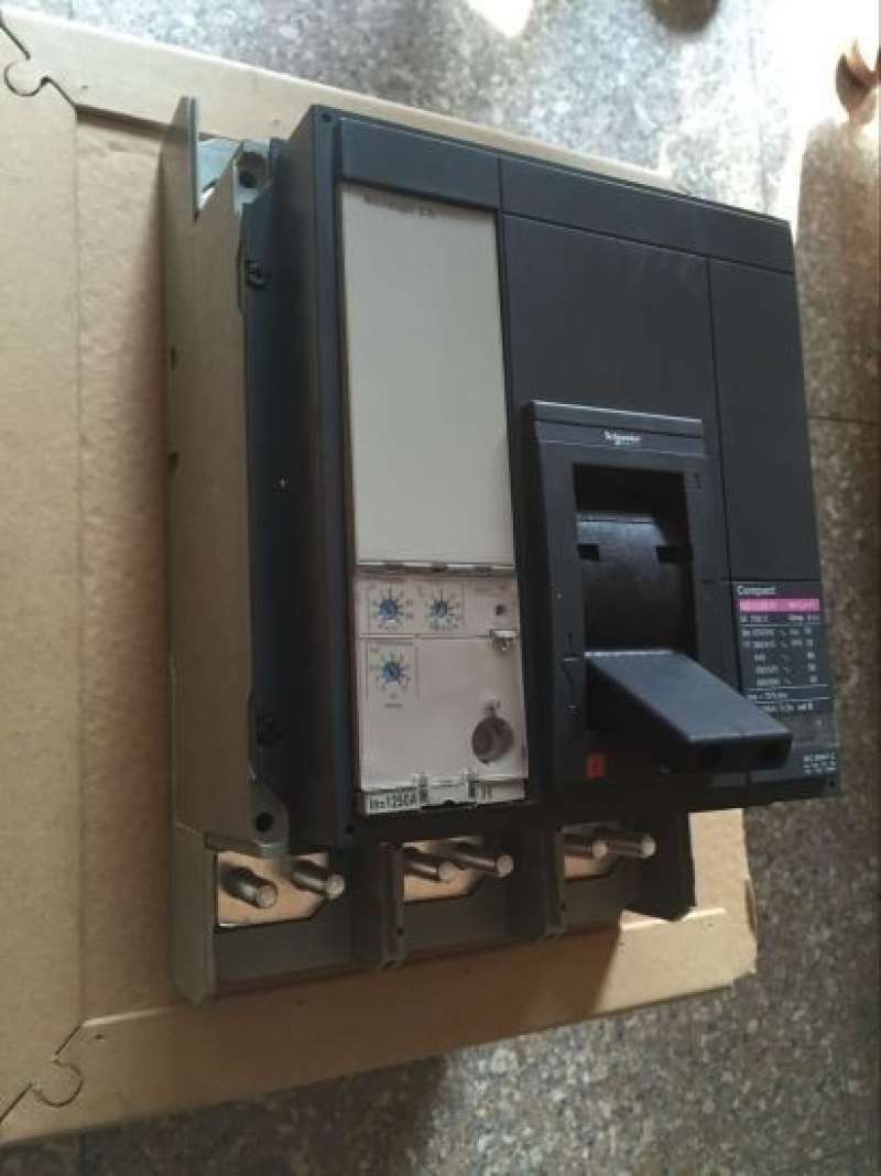 Promo MCCB NS800H 800A 3 Pole / 3p / 3 phase NS 800 H Schneider ...