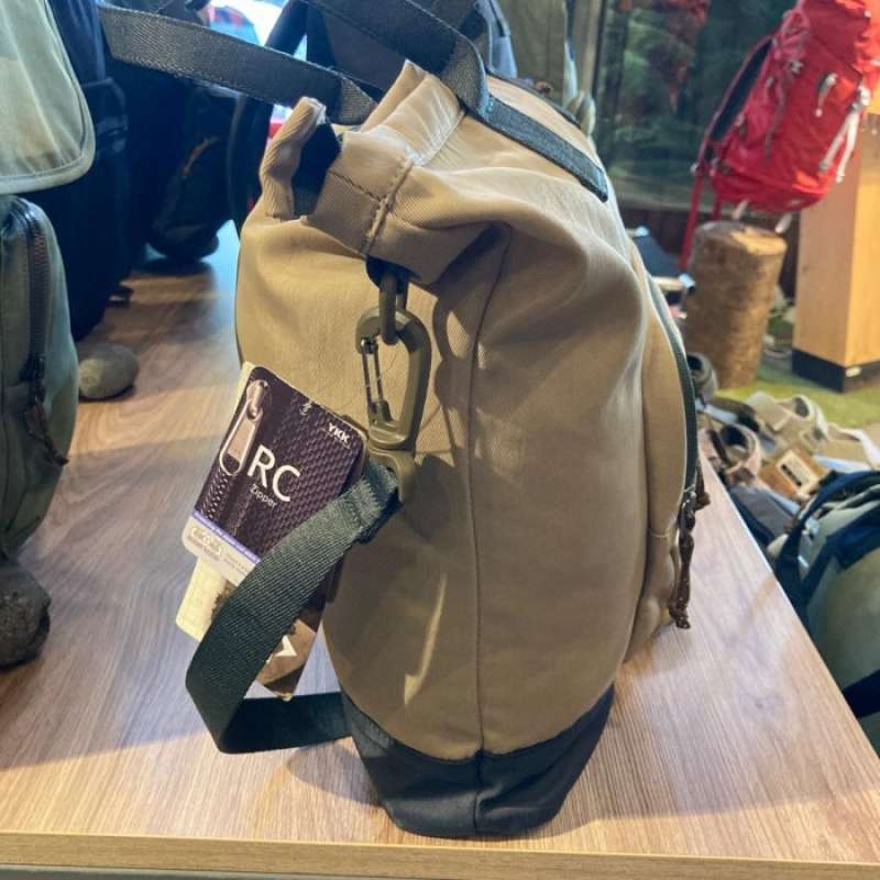 Jual Eiger Tote Bag Emeria Tote 12l - Khaki Di Seller Otdor - Margaasih ...