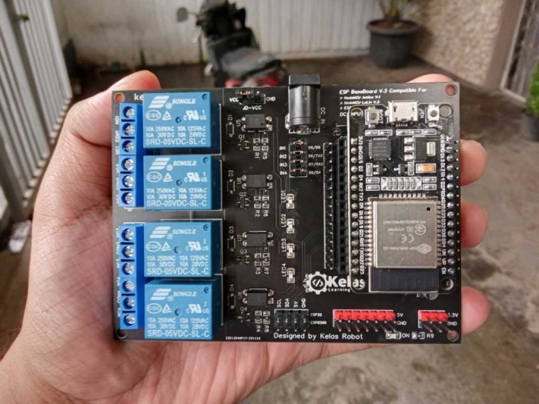 Jual Relay 4 Channel Shield For Nodemcu Amica Lolin Dan Esp32 Dev Kit Di Seller Hachi ...
