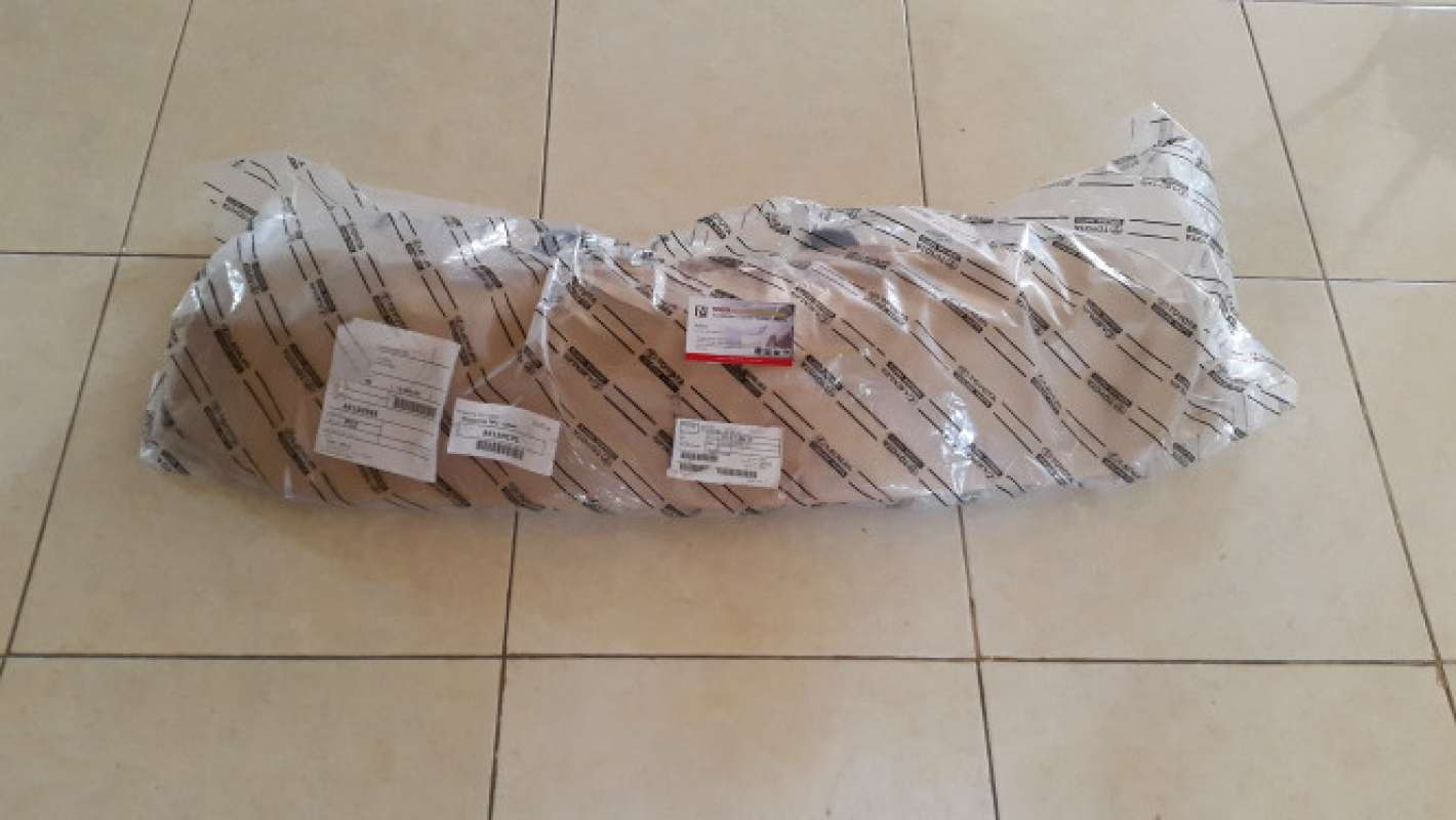 Promo Grill Innova Reborn Venturer Original Toyota Part Diskon 33% Di ...