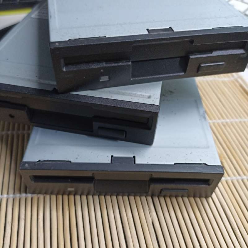 Jual Floppy Disk Drive Fdd Disket 1.44mb Pembaca Disket Di Seller ...