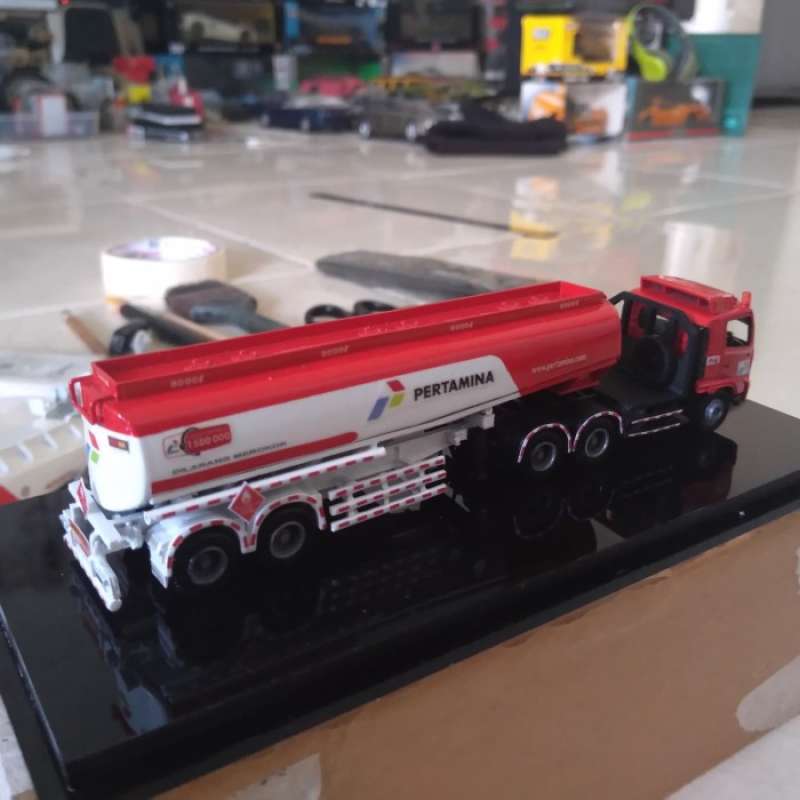 Jual 1/87 Miniatur Truck/truk Tangki Pertamina Bbm/lpg Di Seller Velvet ...