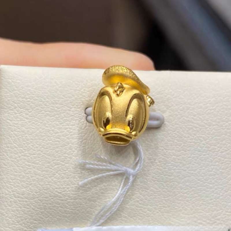 Jual Chow Tai Fook Ctf Disney Classic Donald Duck Charm Di Seller ...