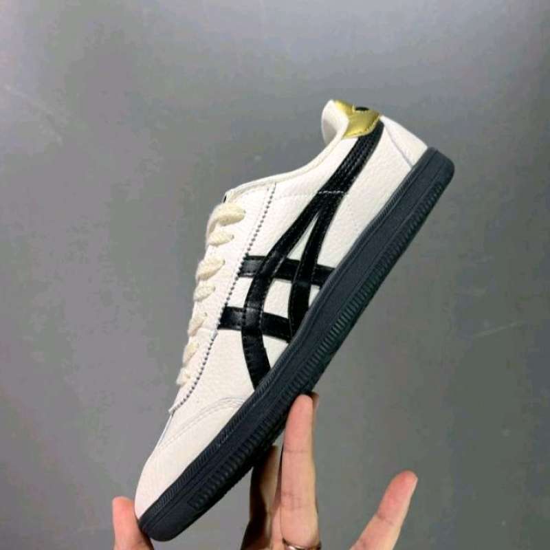 Promo Sepatu Onit Tokuten White Black Bnib - 44 Diskon 50% Di Seller ...