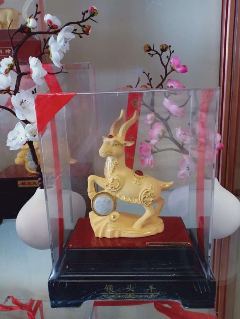 Promo Pajangan Patung Shio Kambing/domba Lapis Emas 24k Patung Kambing ...