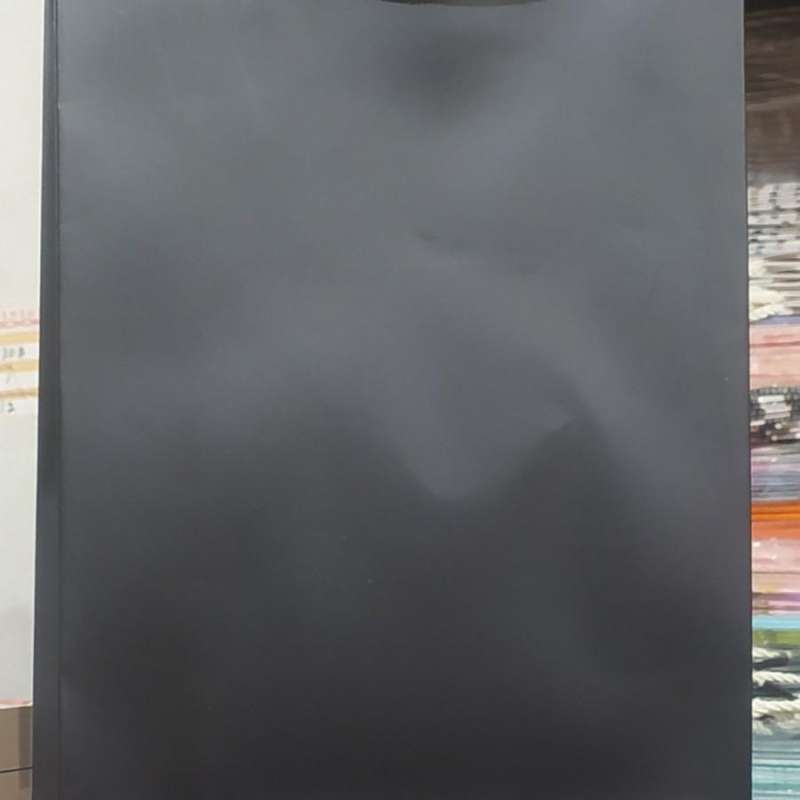 Jual Paper Bag Hitam Doff Bahan Super Tebal Ukuran Tanggung Isi 12 Pcs ...