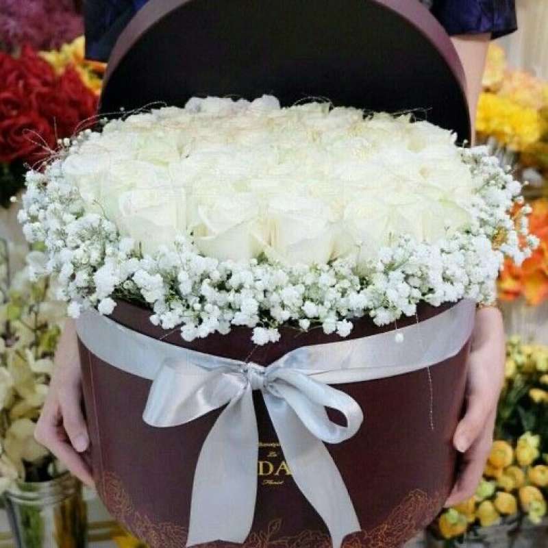Promo The Roses Bloombox Bouquet Bucket Buket Bunga Segar Mawar Fresh ...