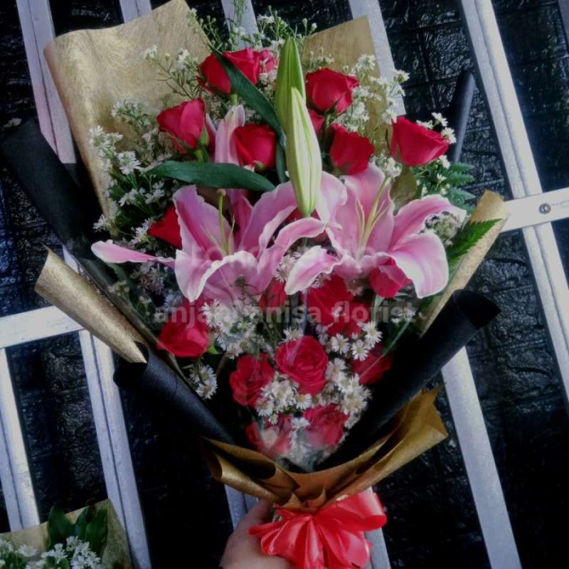 Promo Bunga Buket/mix Ros Merah Lily /kado Anniversary/kado Wisuda/dan ...