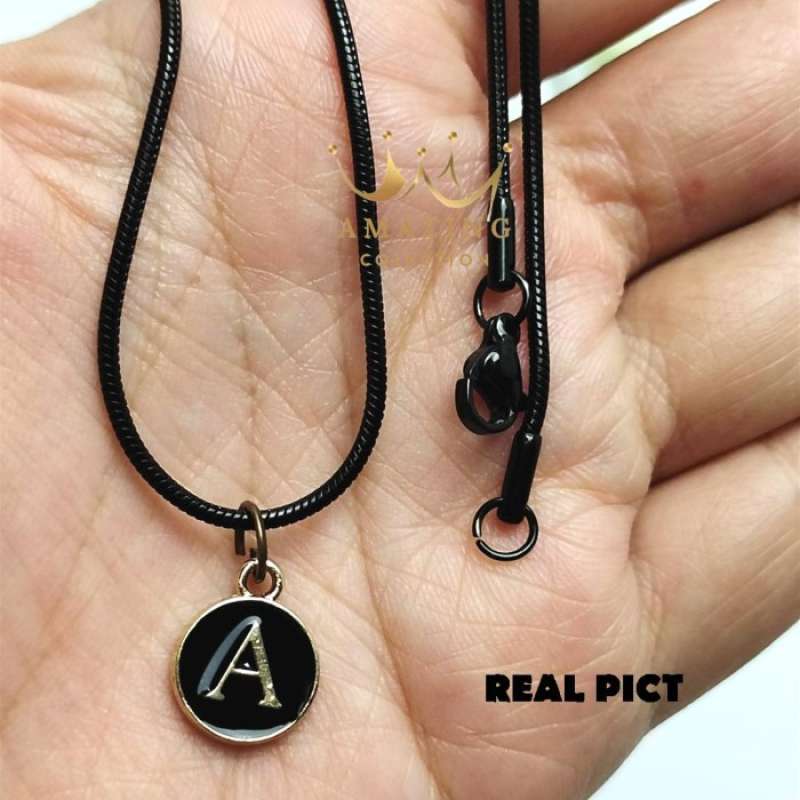 Jual Kalung Titanium Liontin Huruf Abjad Nama Inisial Enamel Epoxy Asli ...