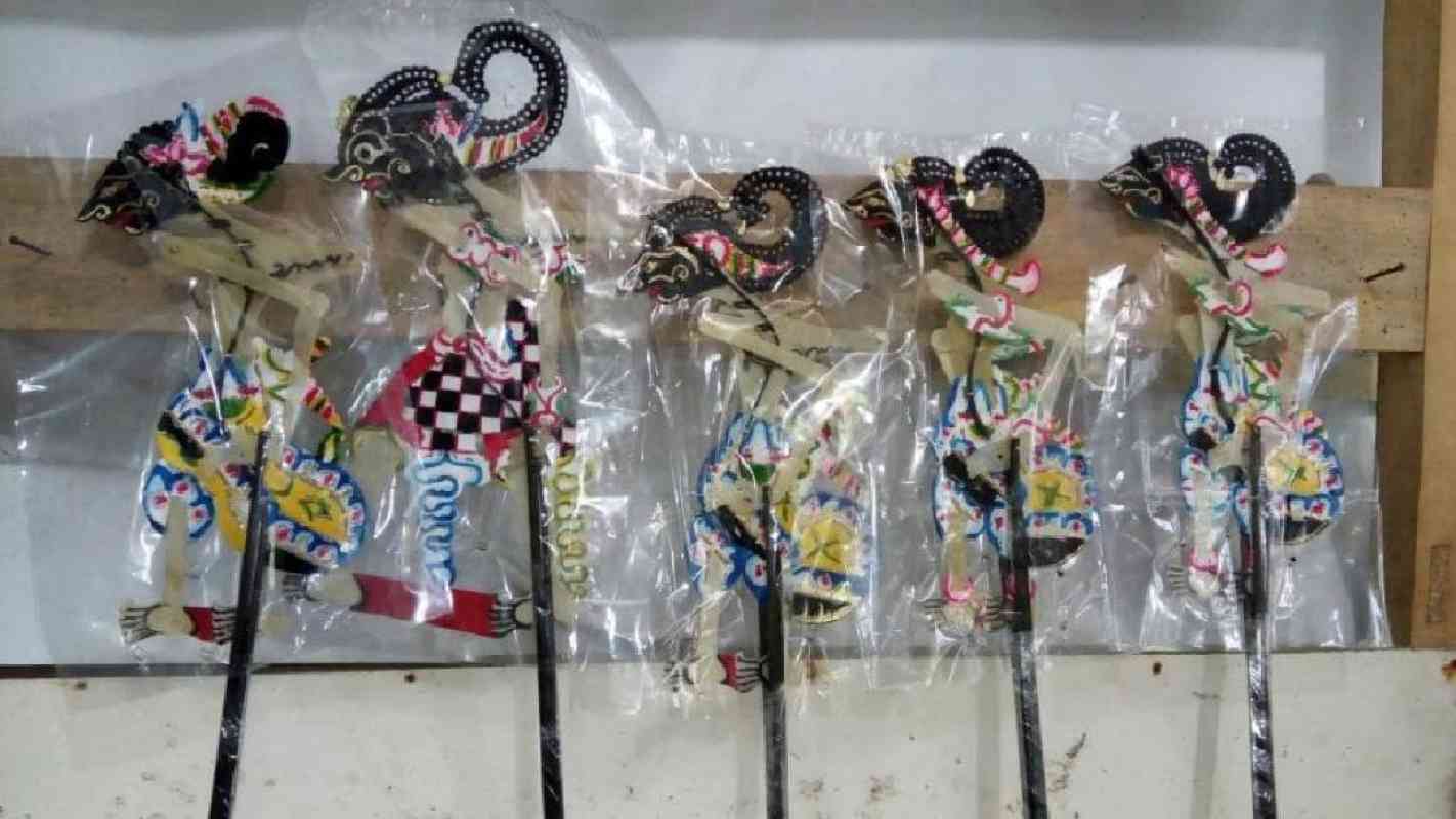 Jual 1 Set Wayang Kulit Pandawa Lima ( 45 Cm ) Di Seller Manunggal Jaya ...