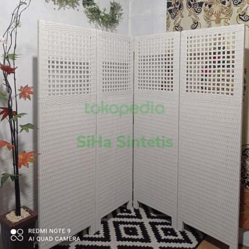 Promo Partisi Sketsel Pembatas Ruangan Portable Rotan Sintetis 4 Daun ...