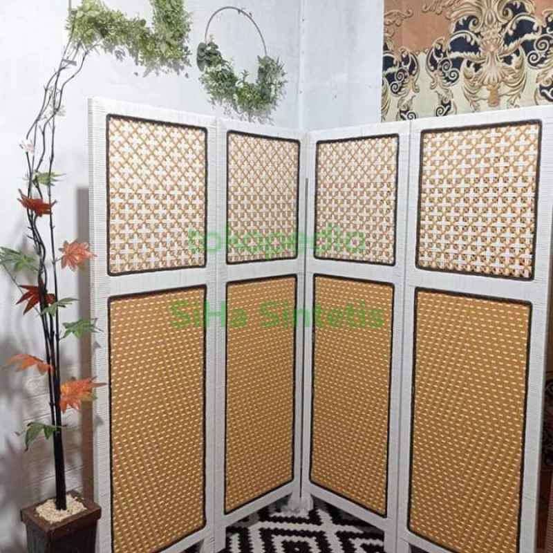 Promo Partisi Sketsel Pembatas Ruangan Portable Rotan Sintetis 4 Daun ...