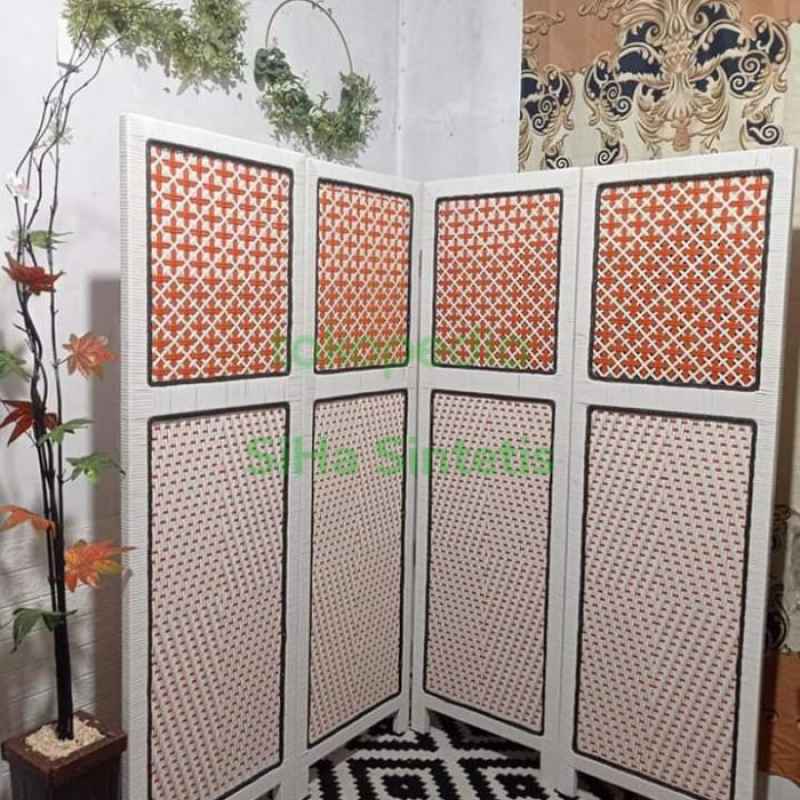 Promo Partisi Sketsel Pembatas Ruangan Portable Rotan Sintetis 4 Daun ...