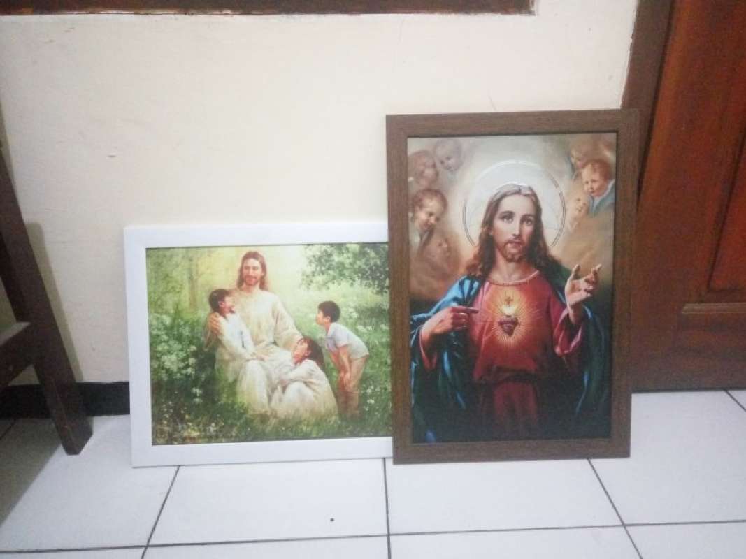 Promo Gambar Poster Lukisan Yesus dan anak kecil + frame v4 Diskon 33% ...