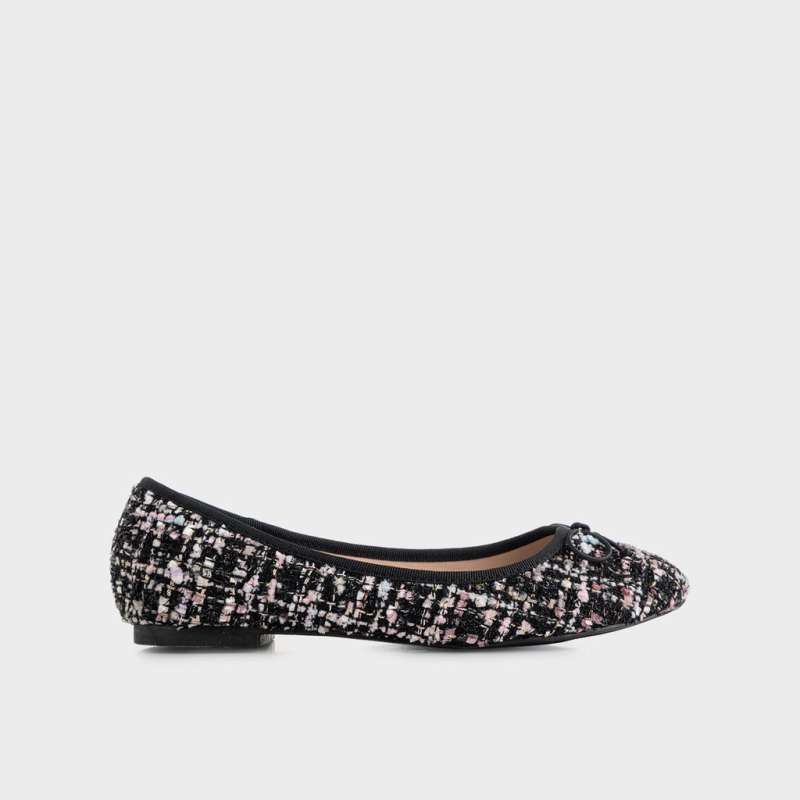 Promo Essentials Flat Shoes Oviza Black Diskon 26% di Seller House of ...