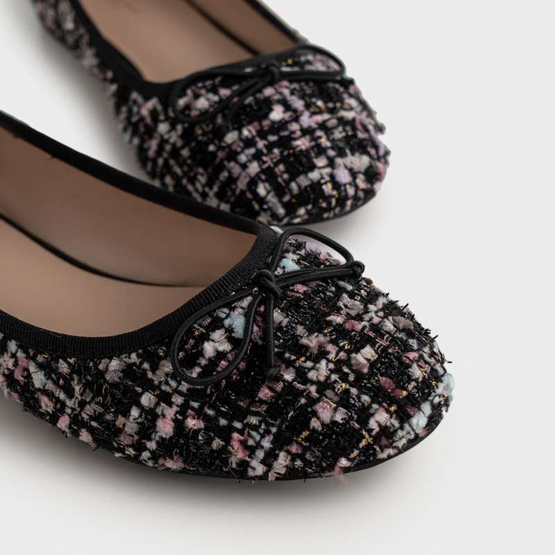 Promo Essentials Flat Shoes Oviza Black Diskon 26% di Seller House of ...