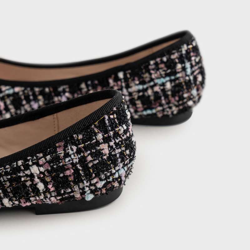 Promo Essentials Flat Shoes Oviza Black Diskon 26% di Seller House of ...