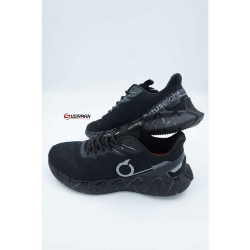 Jual Sepatu Sneaker Running Ortus Reflow terbaru Original - 43 Black ...