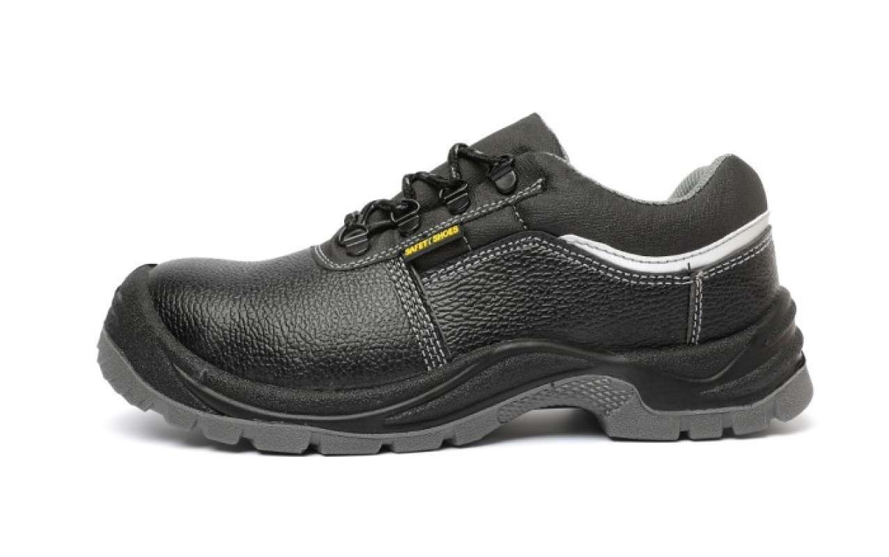 Jual Sepatu Safety Shoes Low Cut Ujung Besi Hitam - 39 - 43 Di Seller ...
