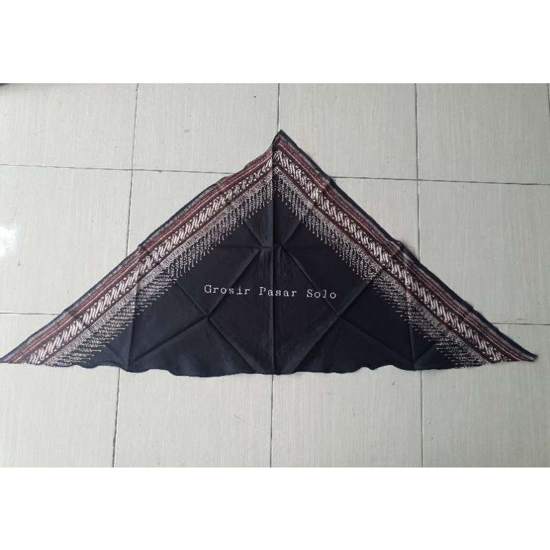 Jual Iket Segitiga / Iket Segitiga Jawa / Iket Udeng Segitiga Banyak ... Jual Iket Segitiga / Iket Segitiga Jawa / Iket Udeng Segitiga Banyak ...