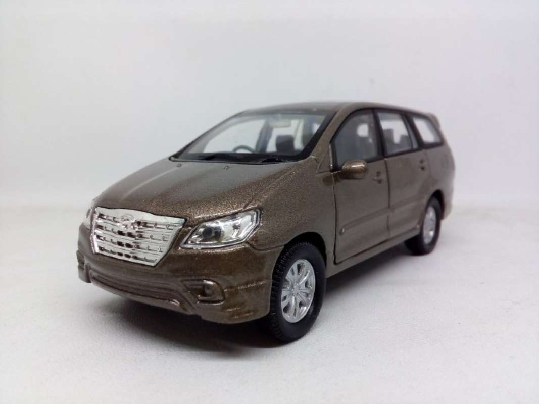 Promo Diecast Miniatur Mobil Toyota Kijang Innova Coklat Diecast Car ...