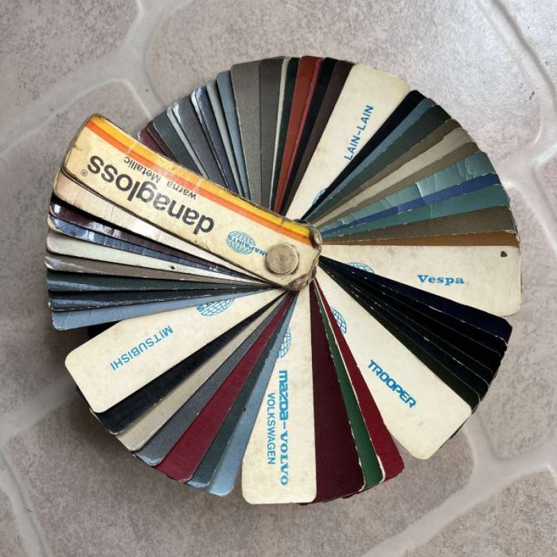 Jual Katalog Cat Lawas Jadul Vintage Vespa-trooper-mazda-volvo ...