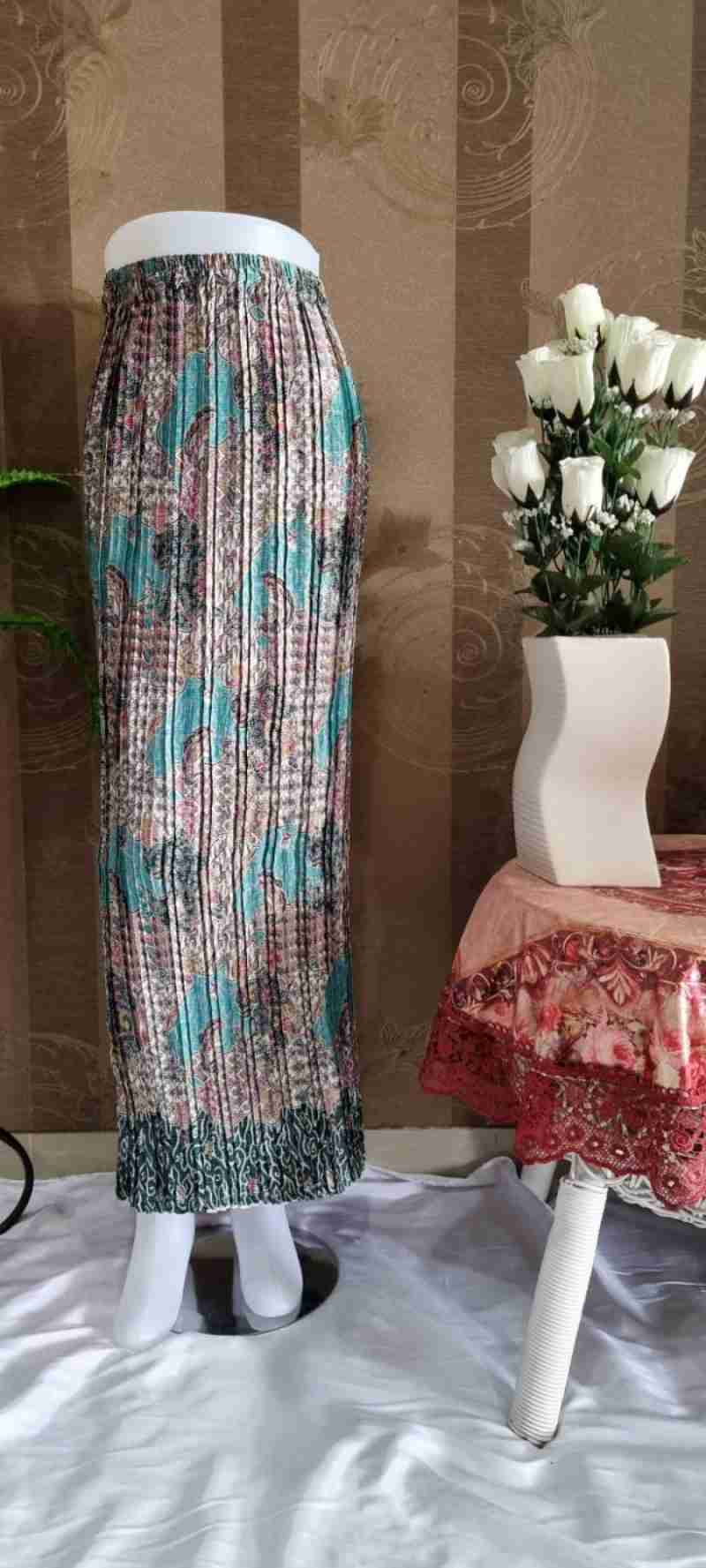 Jual Long Plisket Rok Batik Wanita Bawahan Kebaya Modern - Wajik ...