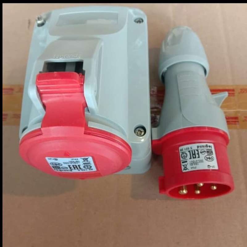 Promo Legrand Surface Mounting 555158+555128 Set 16a 4pin 3p+e Ip44. Diskon 23% Di Seller Mari ...