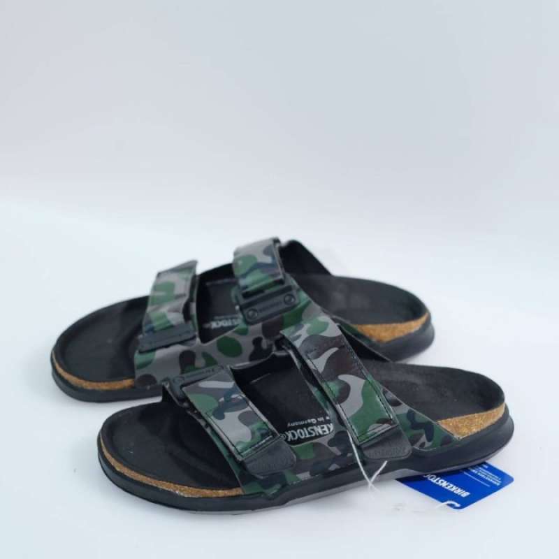 Jual Sandal Birkenstock Arizona Split Black Desert Soil Camo Original ...