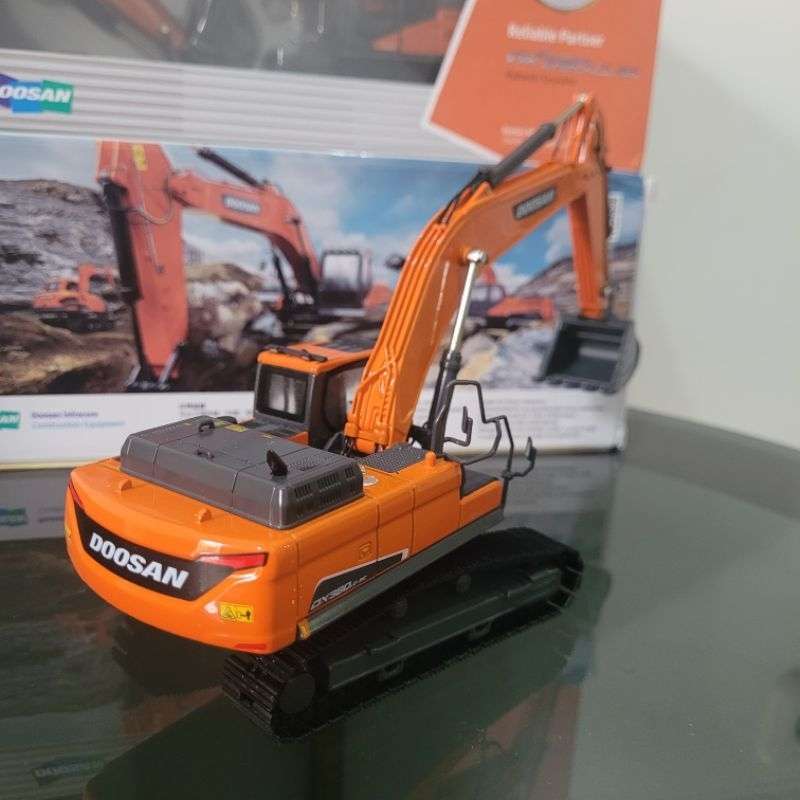 Promo Miniatur Excavator Doosan Dx380 Diecast Alat Berat Diskon 11% Di ...