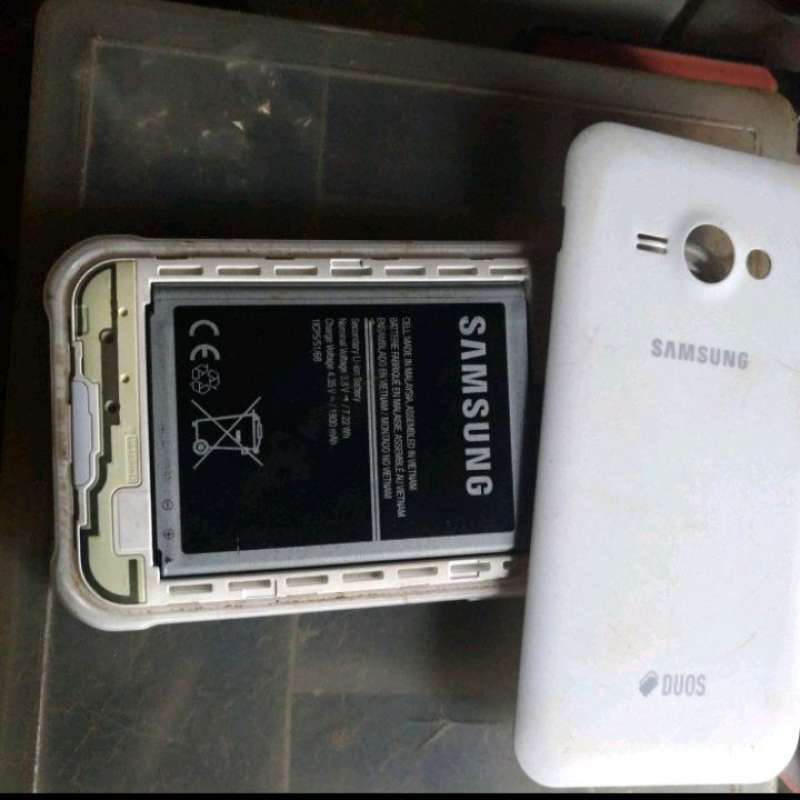 Jual handphone android merk samsung tipe j1 ace ram 1gb 8gb second. di ...