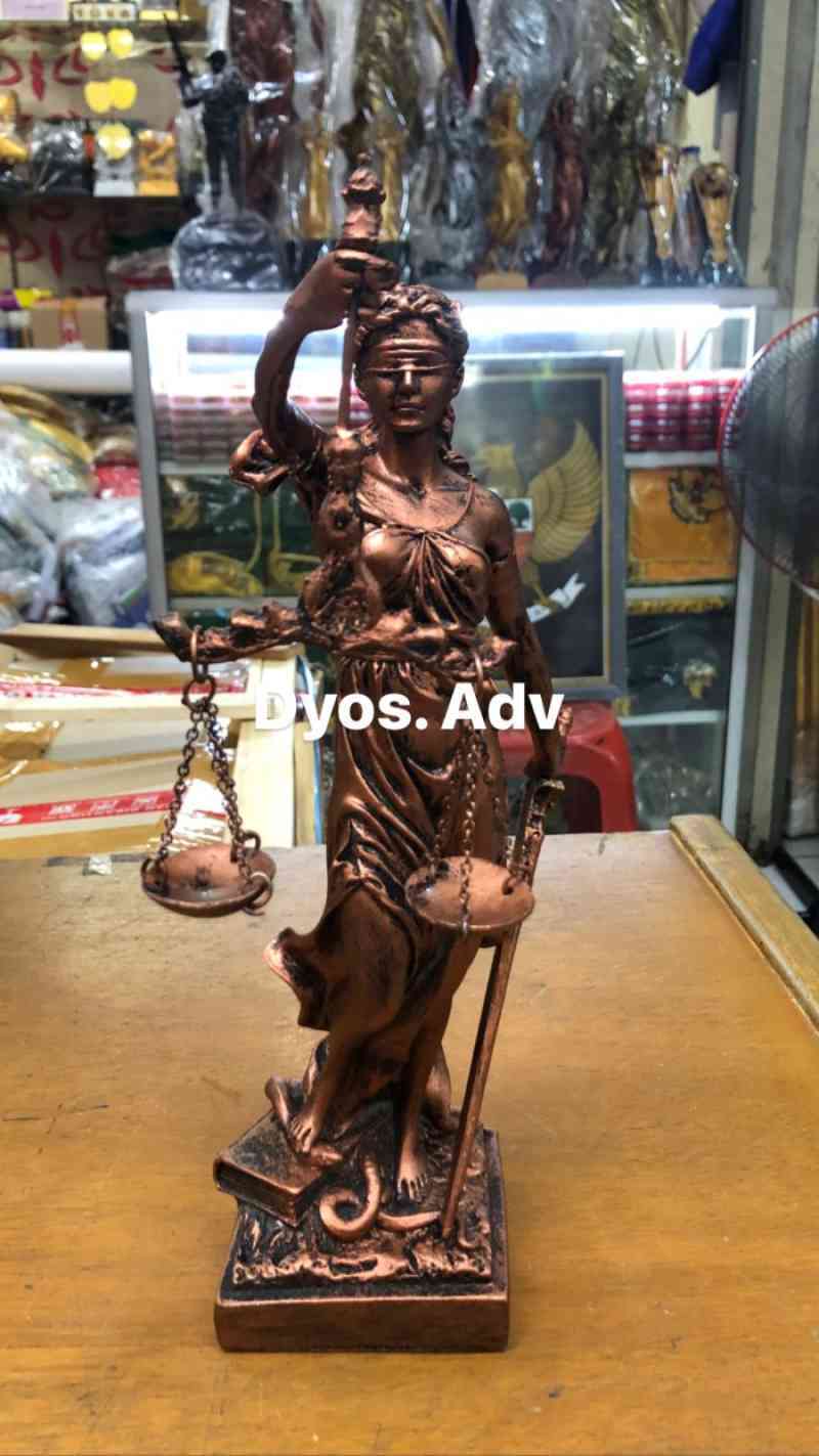 Promo Diskon Patung Dewi Keadilan 30 Cm (Lady Justice) Diskon 23% di ...