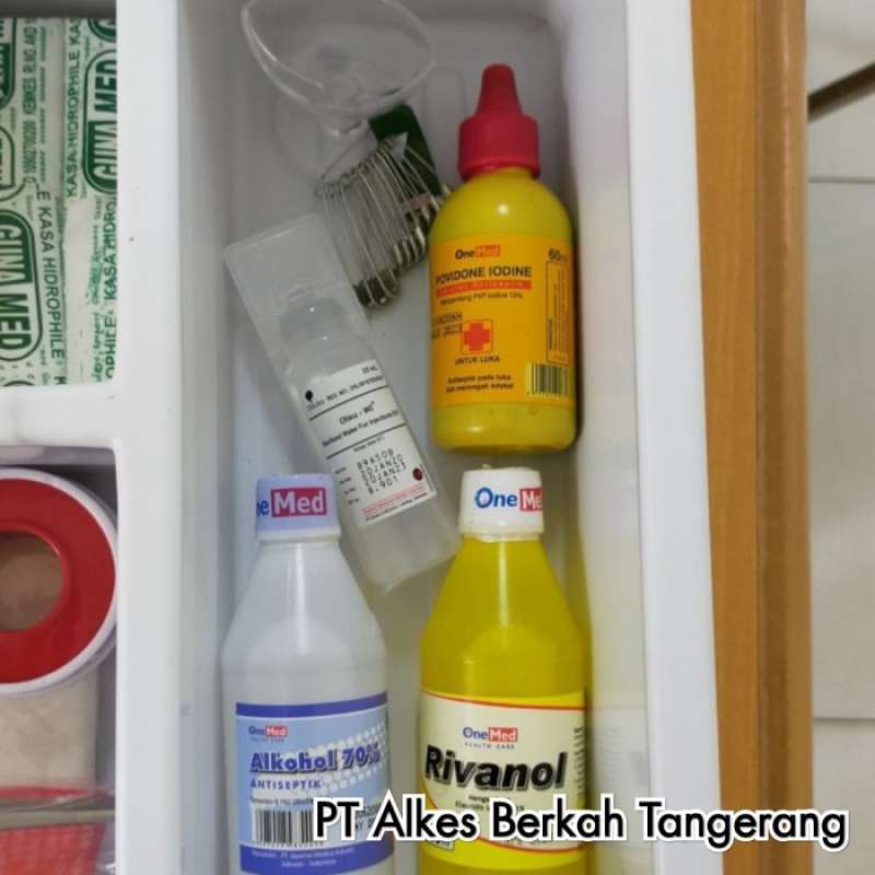 Promo Kotak P3k Type B Dan Isi/uks/obat-obatan Diskon 21% Di Seller ...
