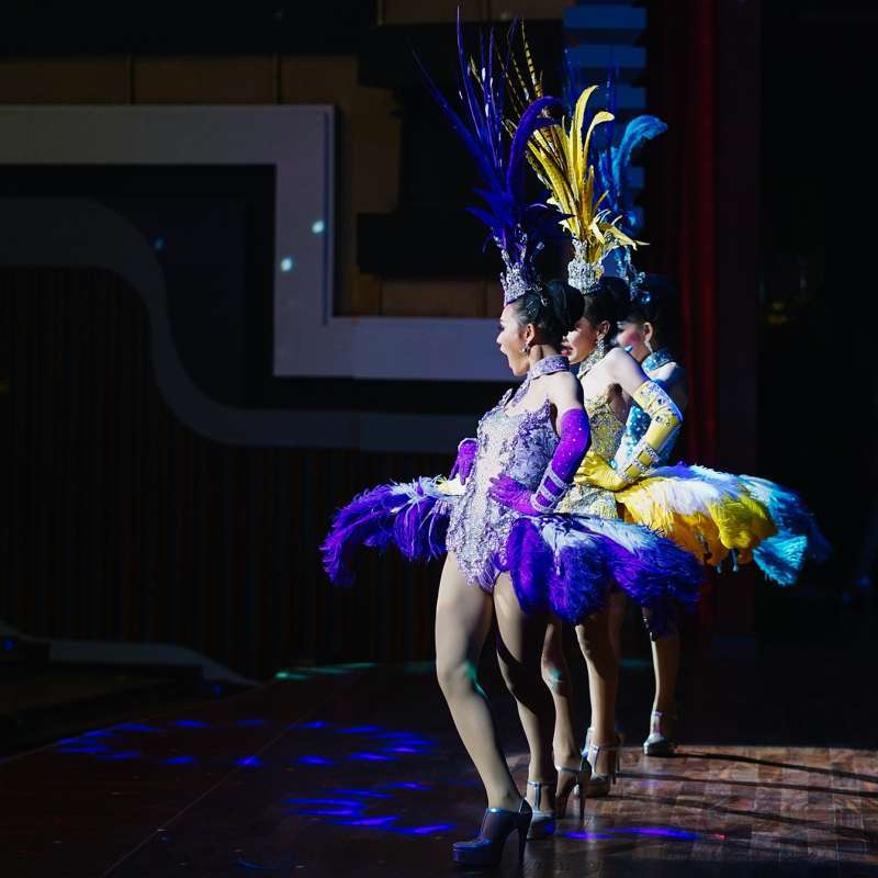 Promo Alcazar Cabaret Show Pattaya - Vip Seat Diskon 63% Di Seller ...