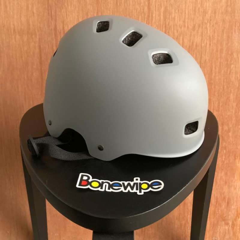 Jual Helm Skateboard Bmx Sepatu Roda Model Kraken Abu Di Seller ...