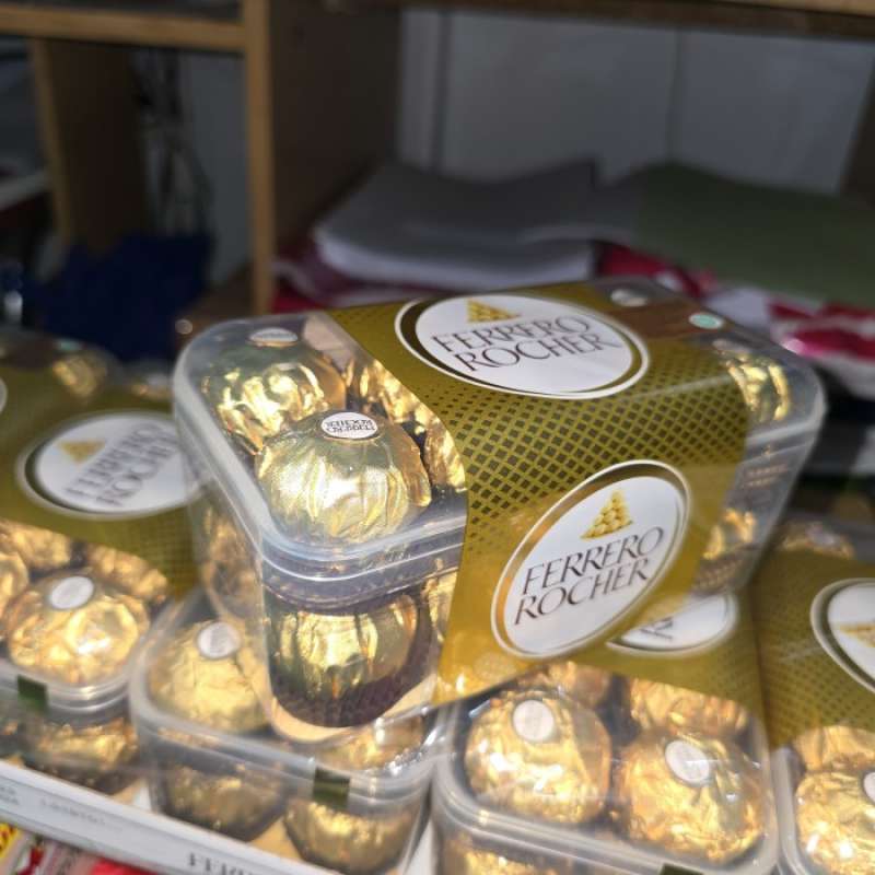 Promo Ferrero Rocher Coklat T16 200 Gr Box Diskon 40% Di Seller Almasar ...