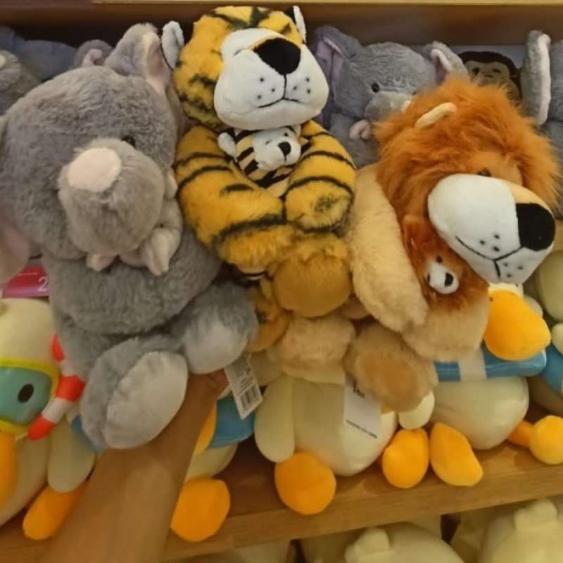 Promo Miniso 8.7in. Parent-hugs-child Plush Toy Elephant Monkey Lion ...