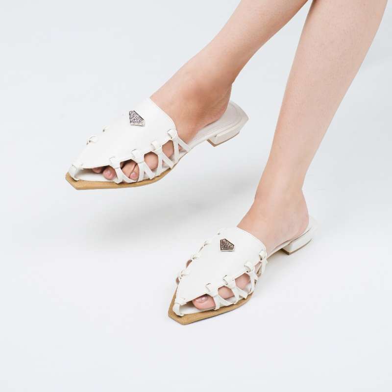 Promo Michelle Jakarta Series Full White Mules - 36 Diskon 27% Di ...